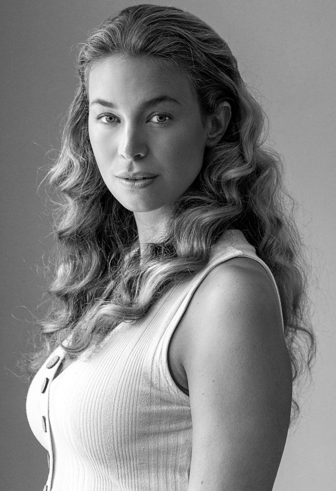 Hedwig VS | Network Model Agency