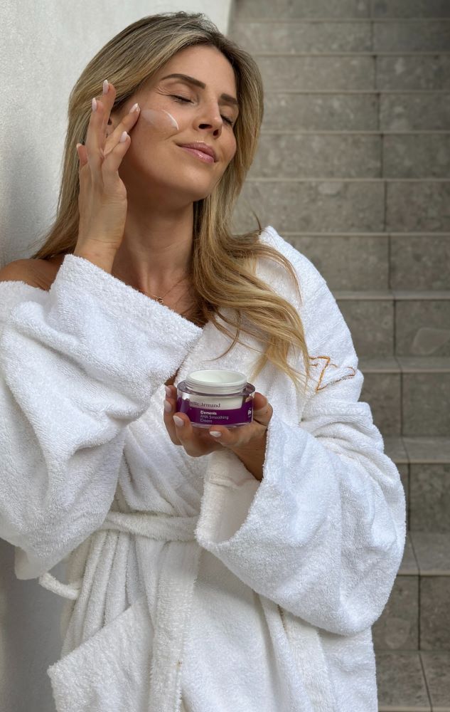 Emily R | Network Model Agency