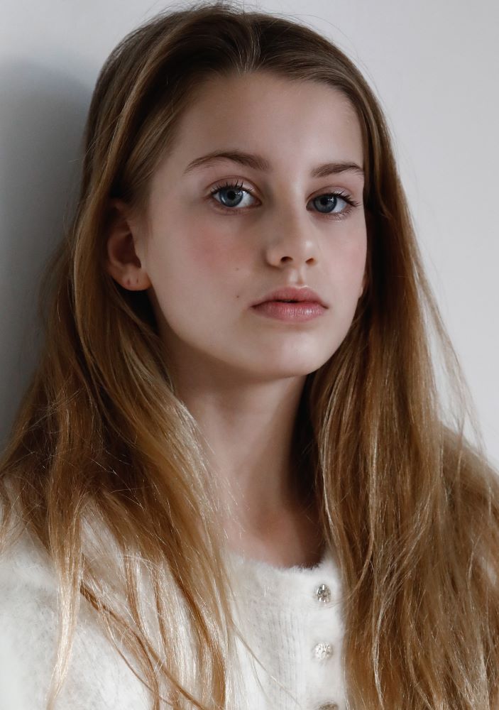 Lizzie S | Network Model Agency