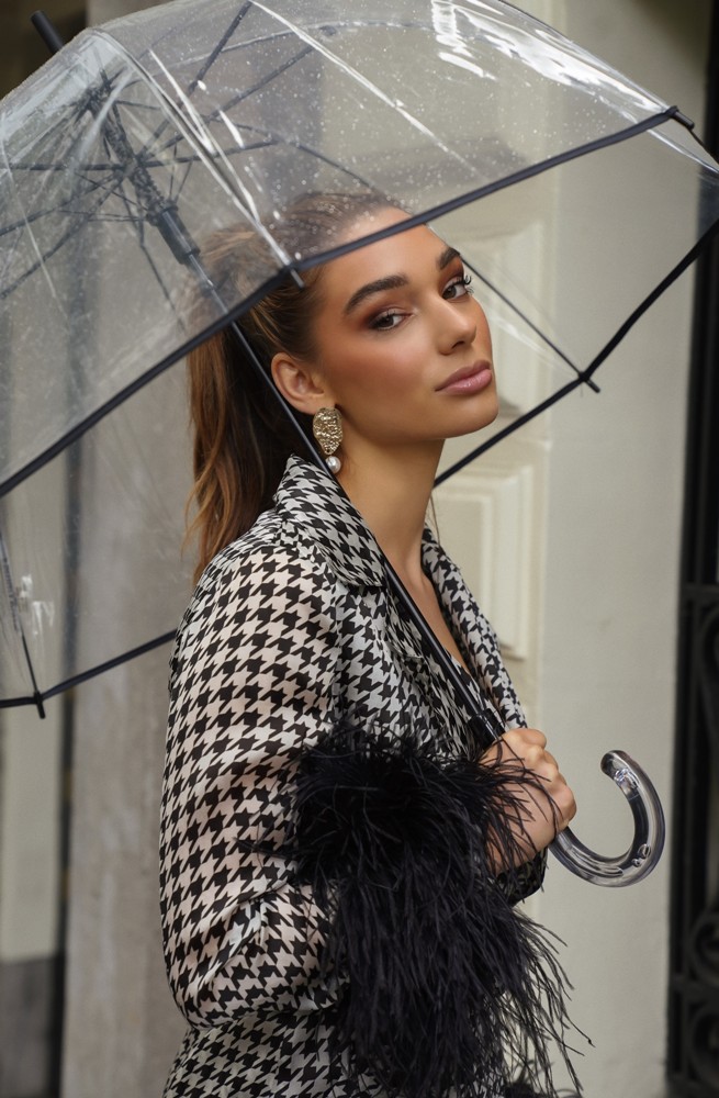 Isabelle vdB | Network Model Agency