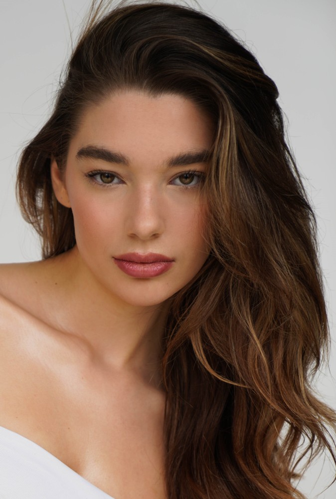 Isabelle vdB | Network Model Agency