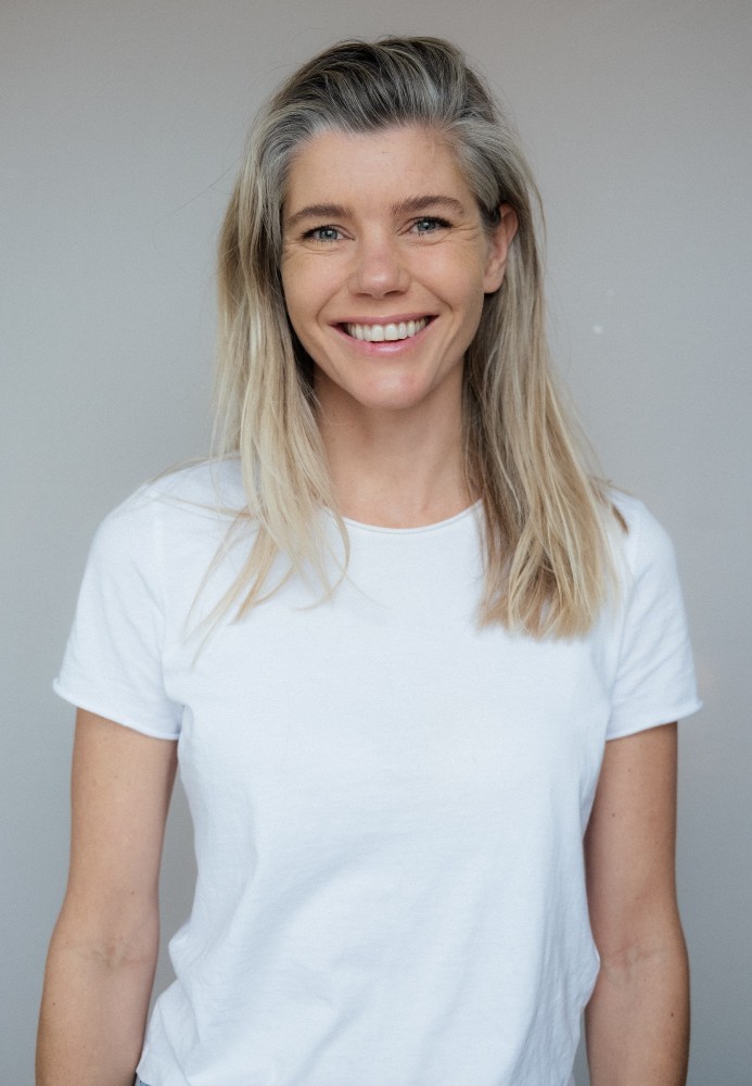 Janna B | Network Model Agency