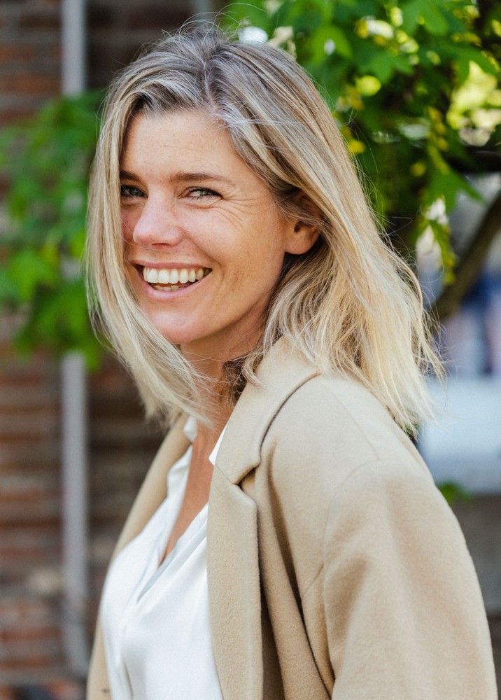 Janna B | Network Model Agency