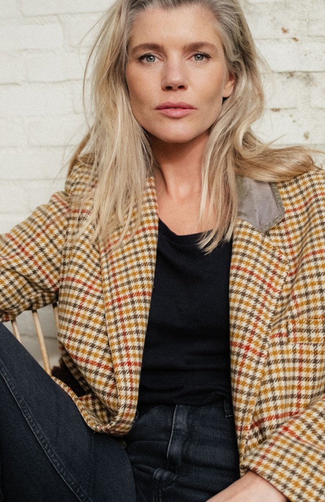 Janna B | Network Model Agency