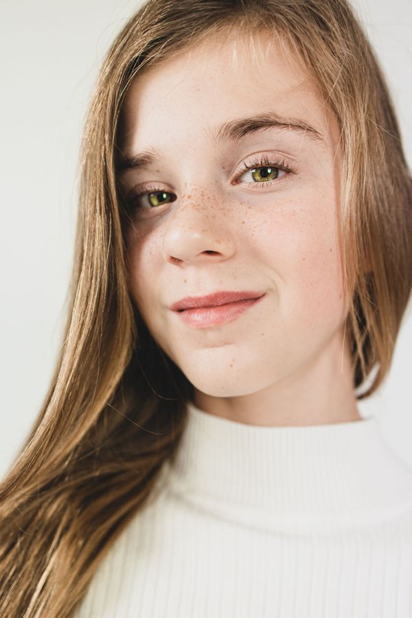 Julie G | Network Model Agency