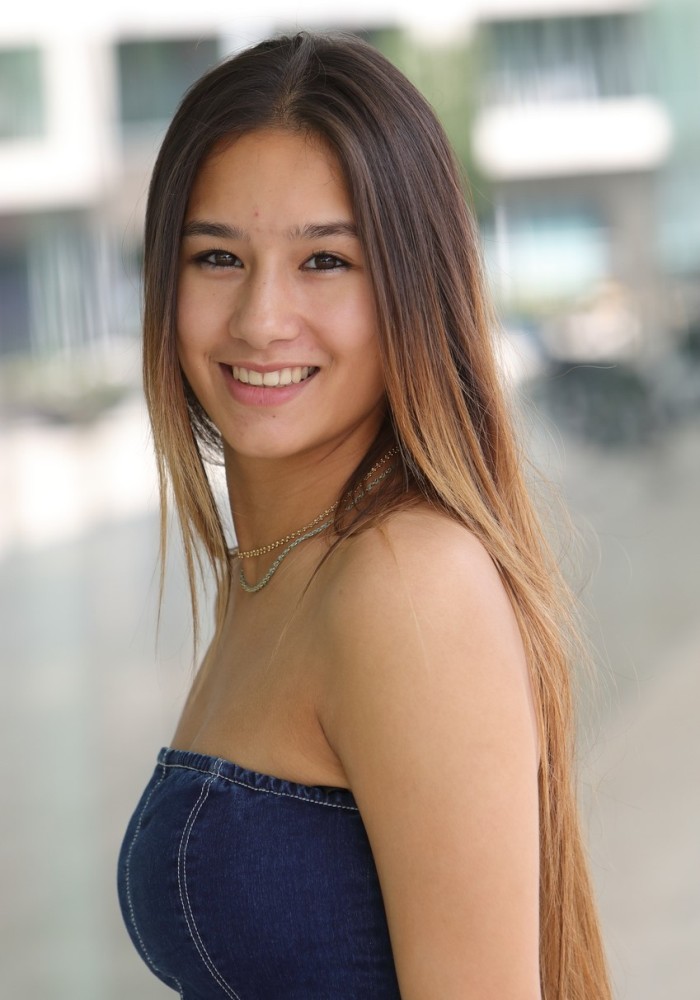 Lara S | Network Model Agency