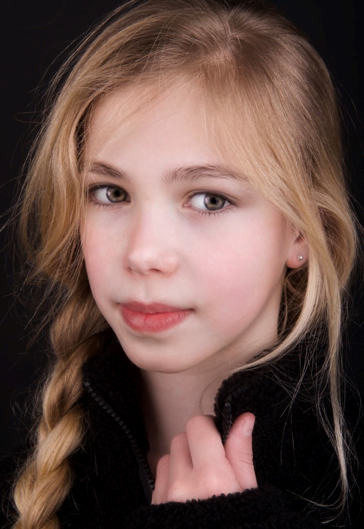 Lize T | Network Model Agency