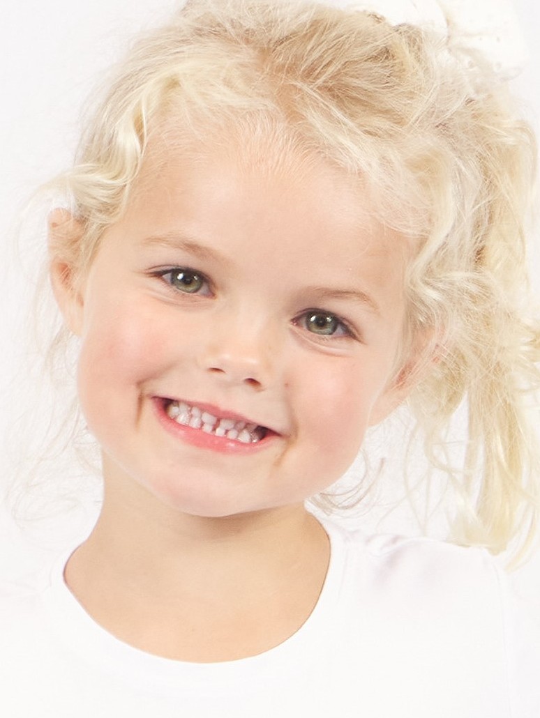 Louise DM | Network Model Agency