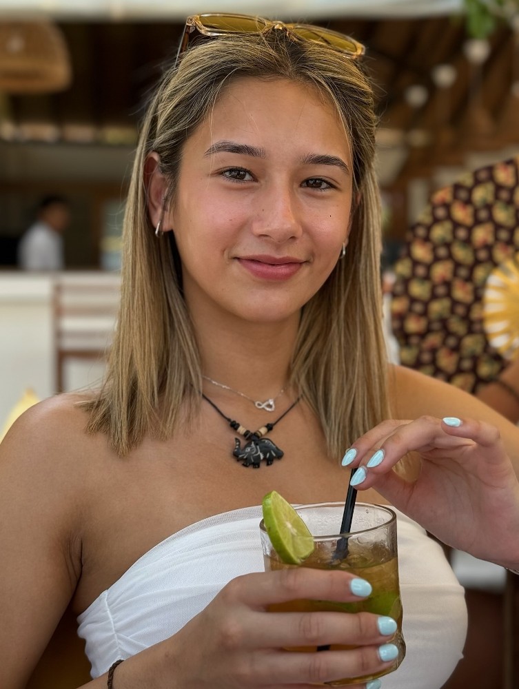 Luna S | Network Model Agency