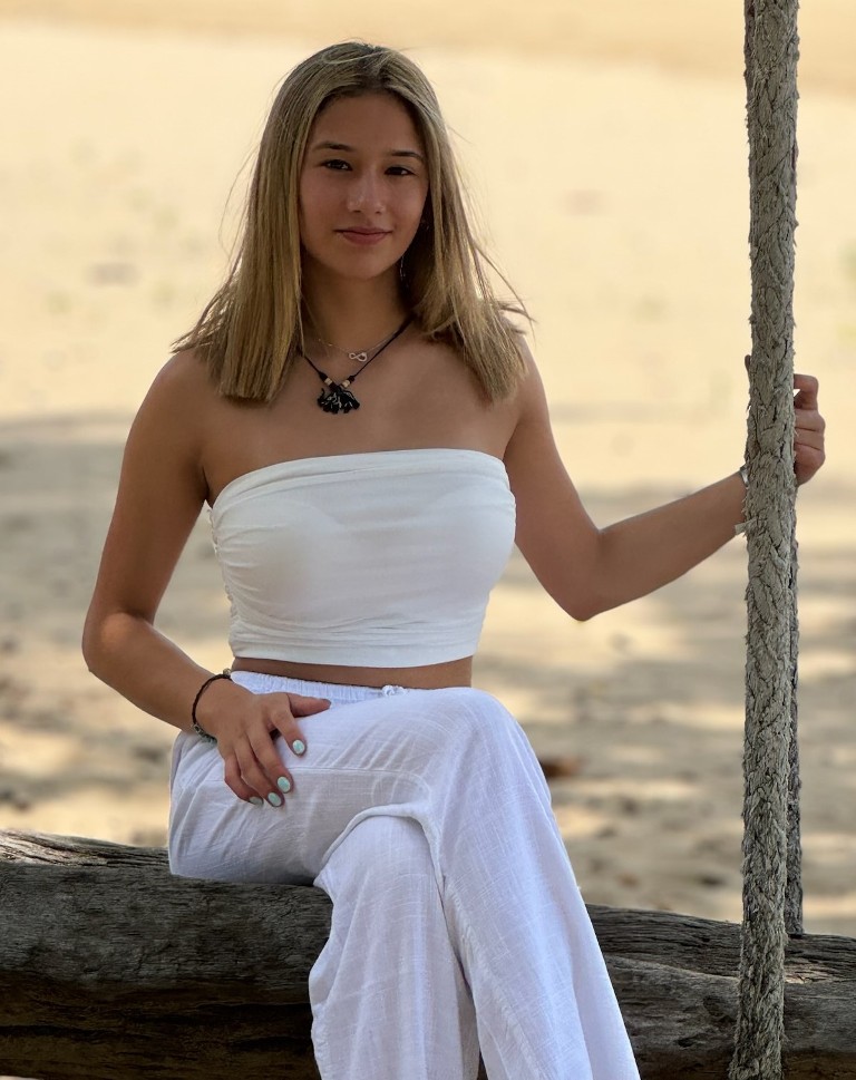 Luna S | Network Model Agency