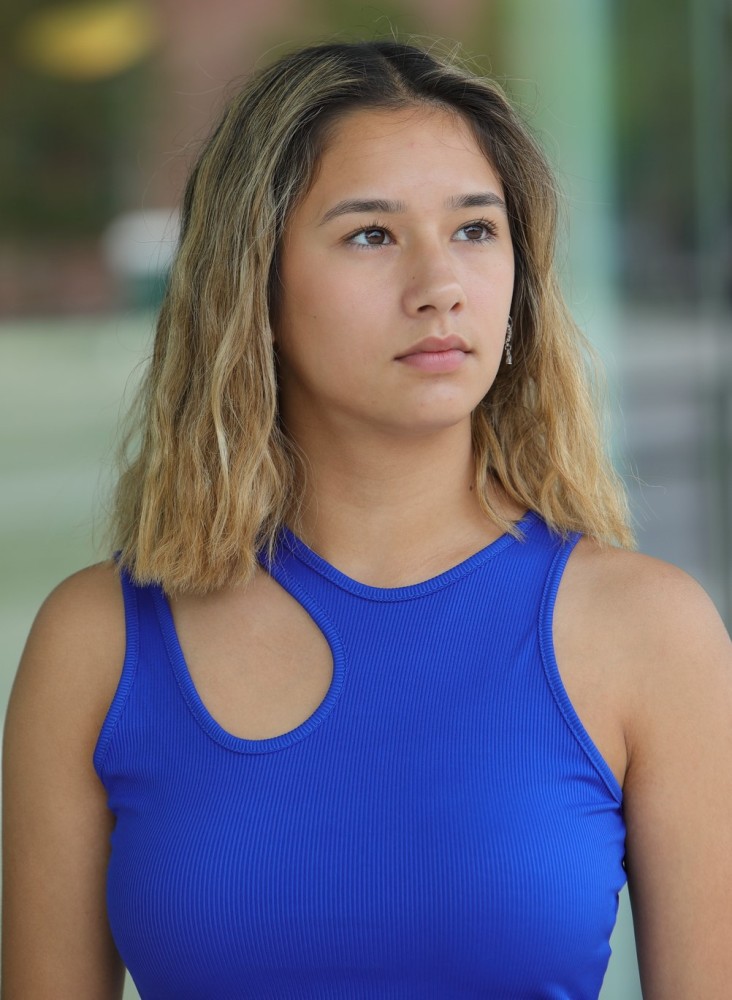 Luna S | Network Model Agency