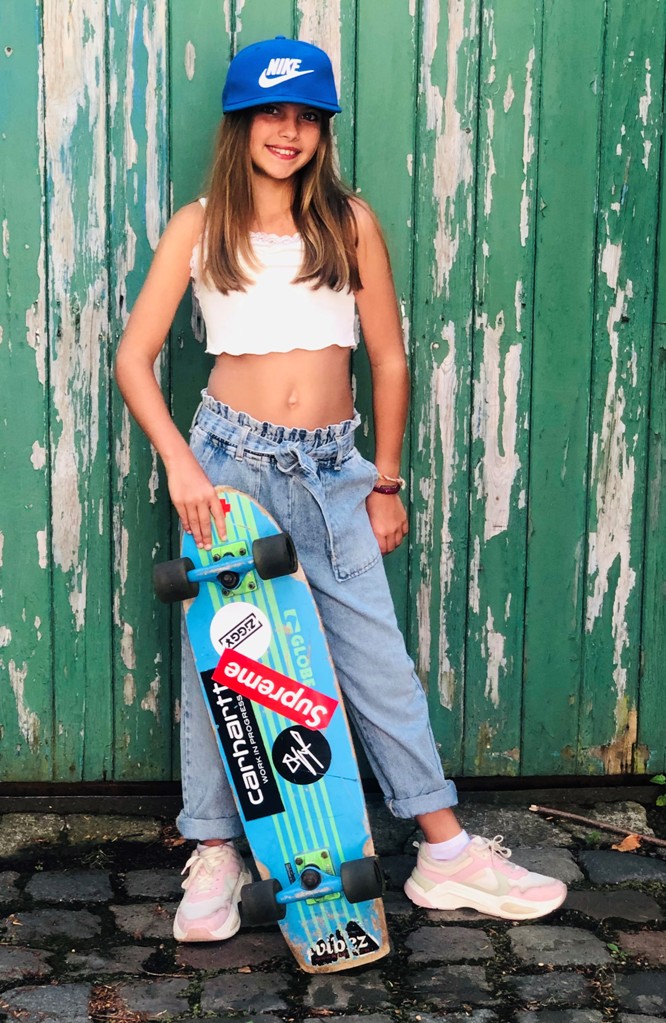 Manou H | Network Model Agency