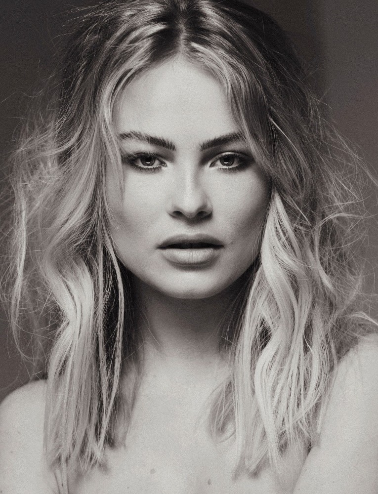 Merel Z | Network Model Agency