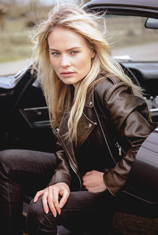 Merel Z | Network Model Agency