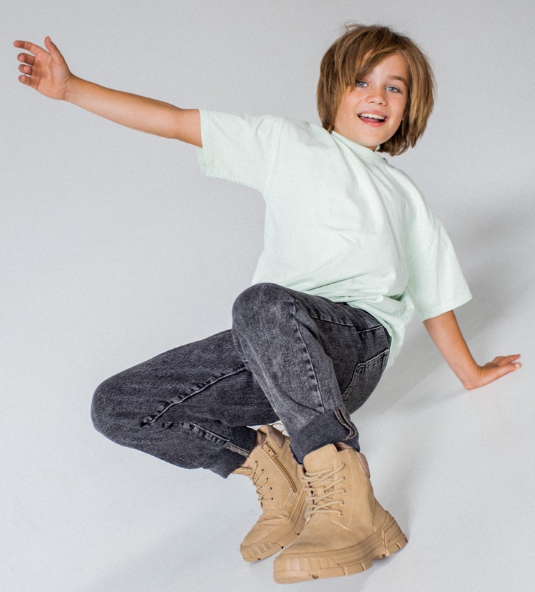 Mik G | Network Model Agency