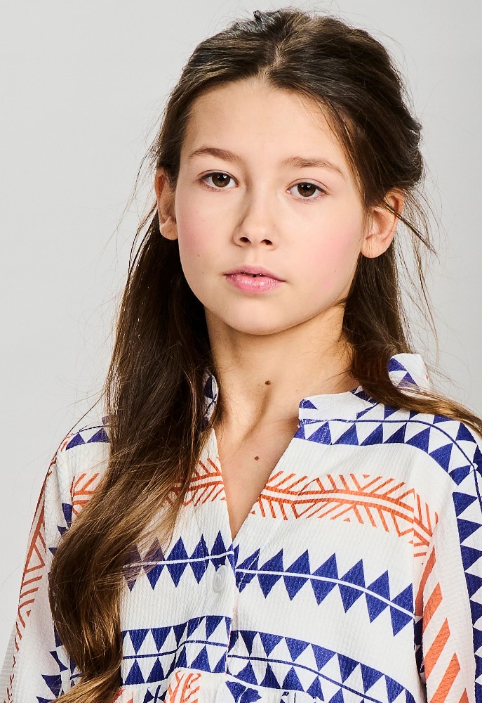 Mila vG | Network Model Agency