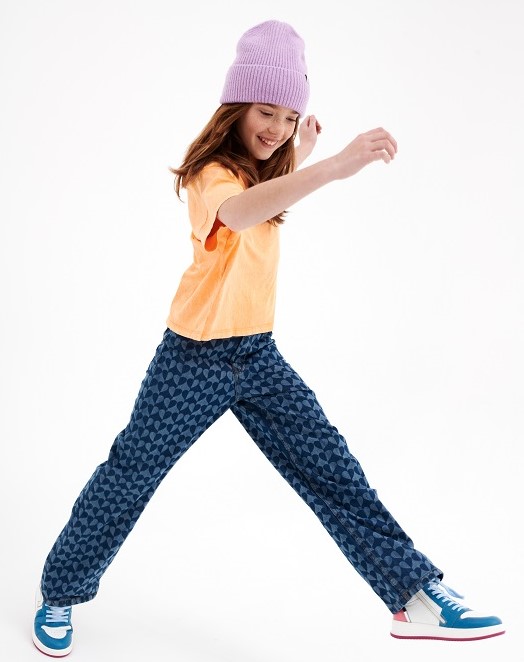 Mira C | Network Model Agency