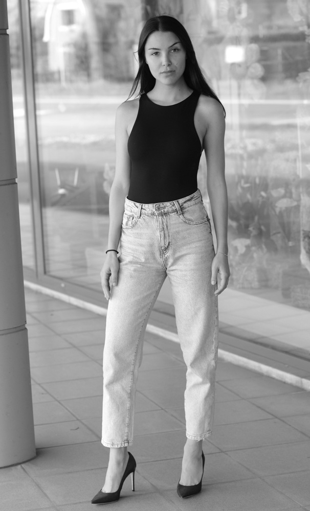 Dounia M | Network Model Agency