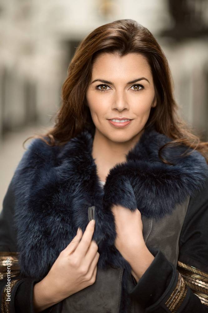 Eva V | Network Model Agency