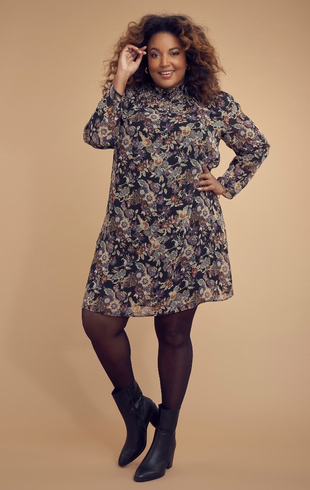 Sharon D | Network Model Agency