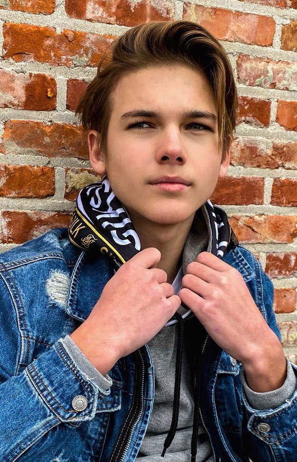 Daan V | Network Model Agency