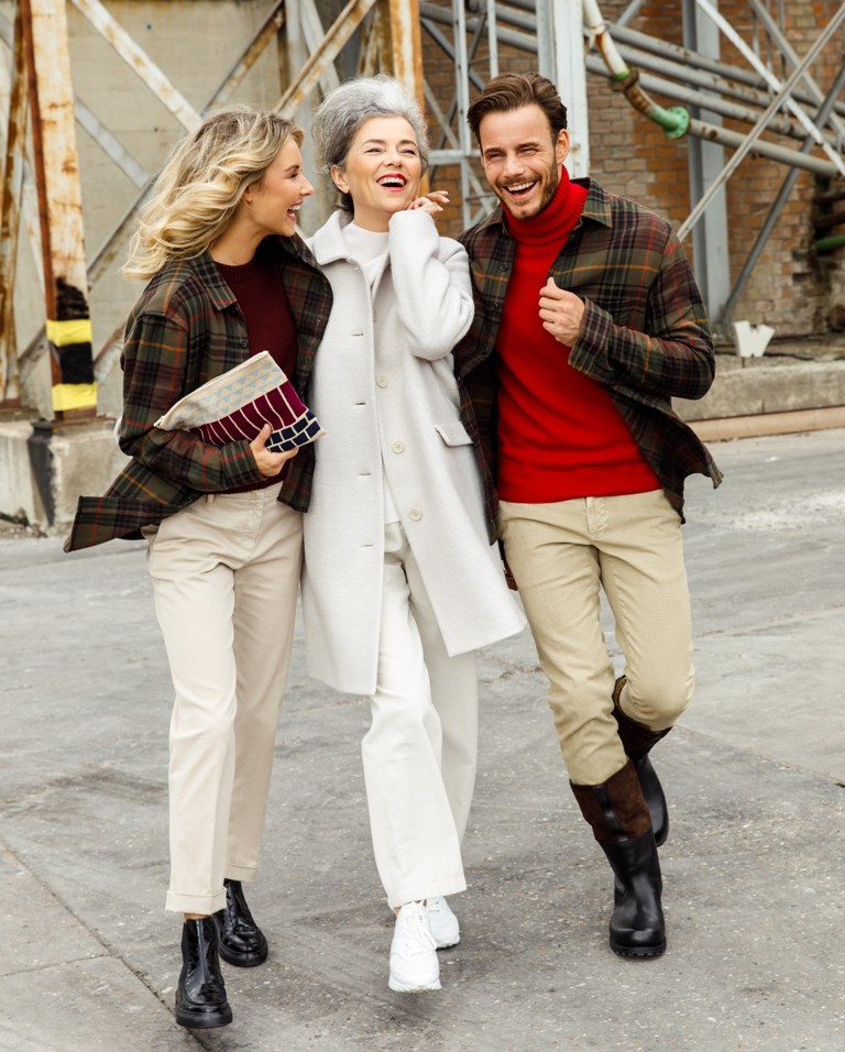 Robin M | Network Model Agency