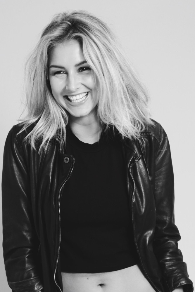 Robin M | Network Model Agency