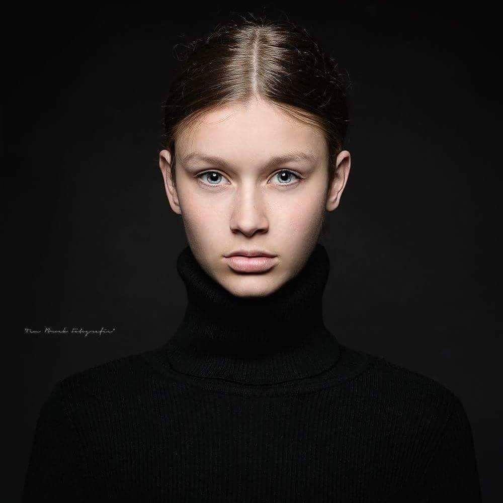 Tess H | Network Model Agency