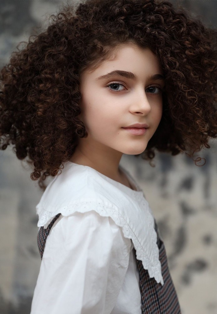 Emely M | Network Model Agency