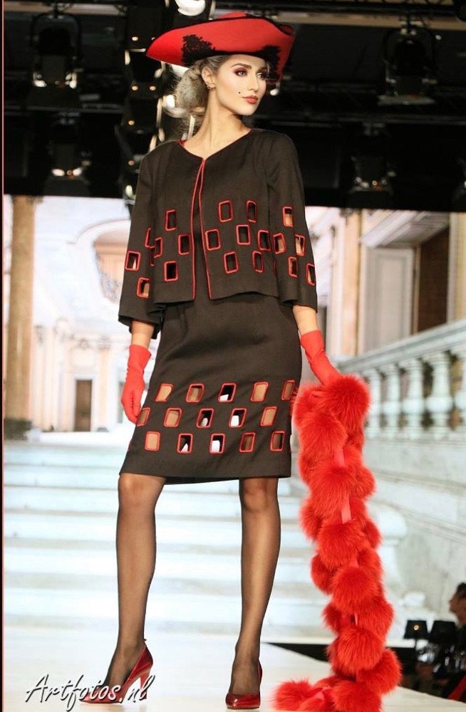 Lucienne V | Network Model Agency