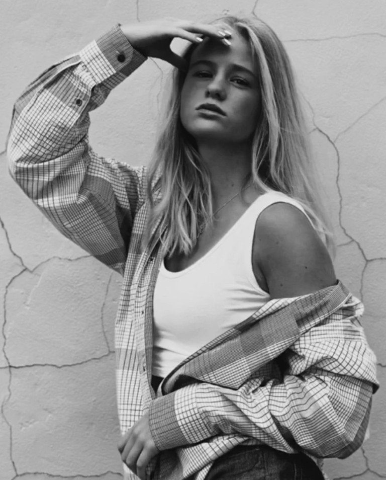 Emma Lanckbeen | Network Model Agency