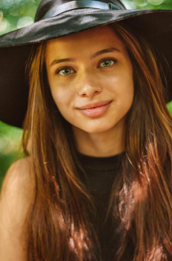 Fleur E | Network Model Agency