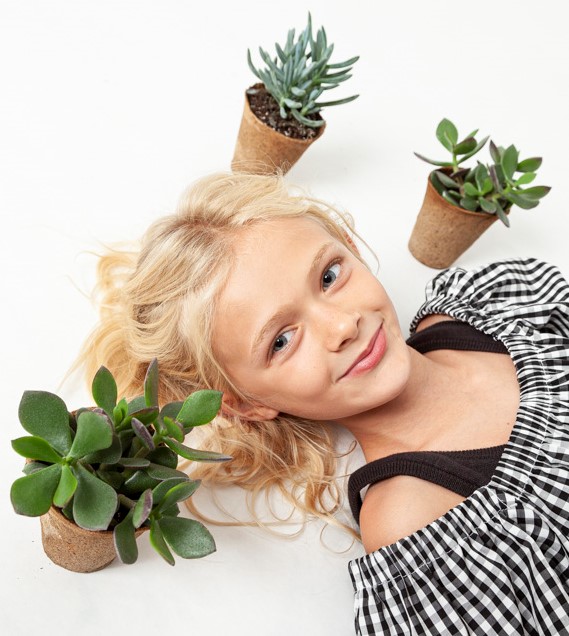 Mona J | Network Model Agency