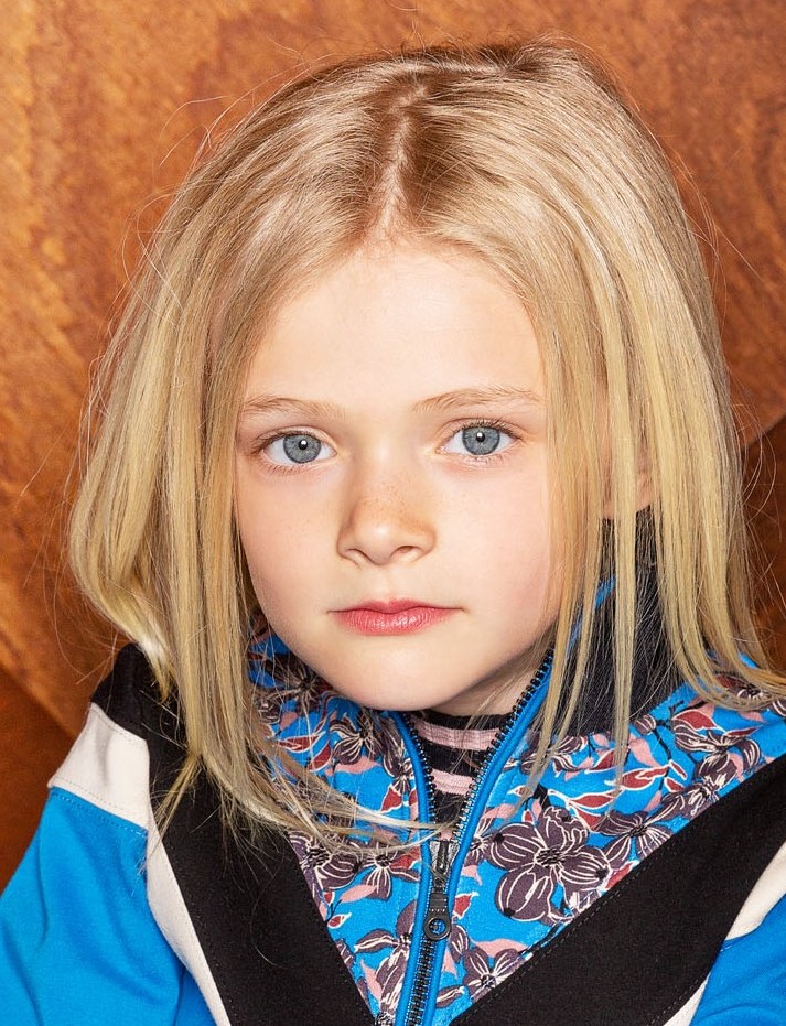 Mona J | Network Model Agency