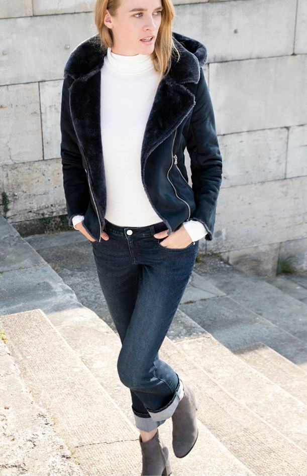 Angela S | Network Model Agency