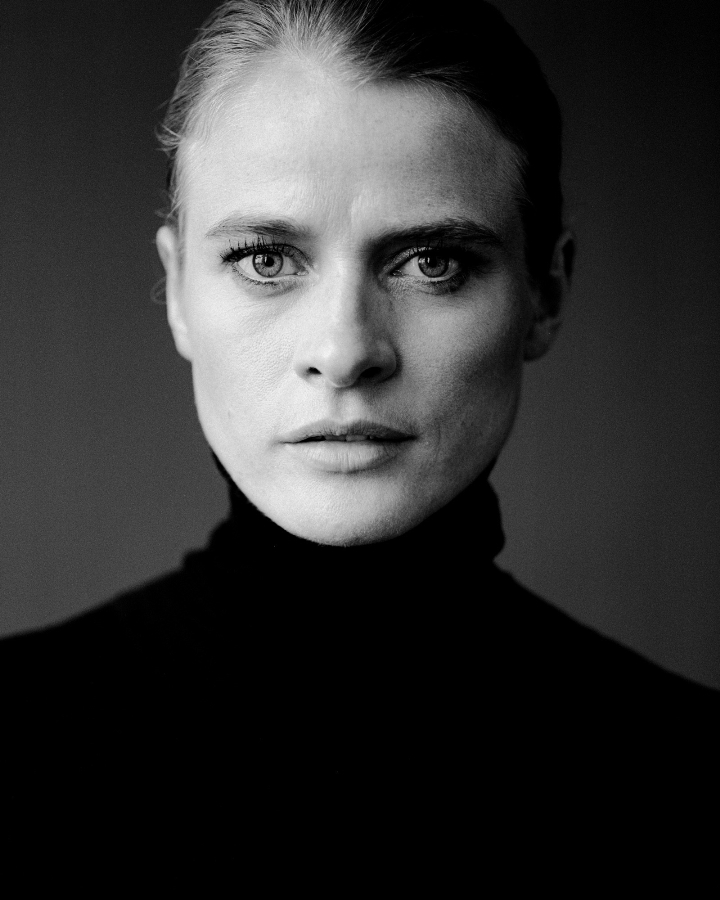 Angela S | Network Model Agency