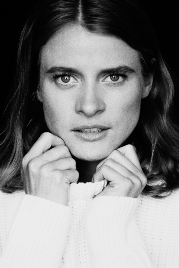 Angela S | Network Model Agency