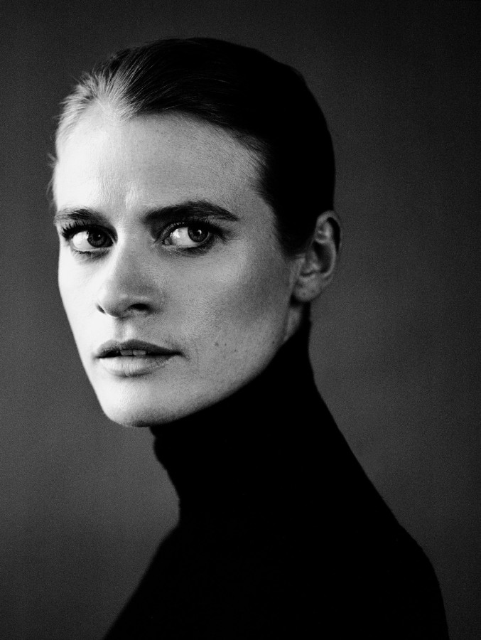 Angela S | Network Model Agency