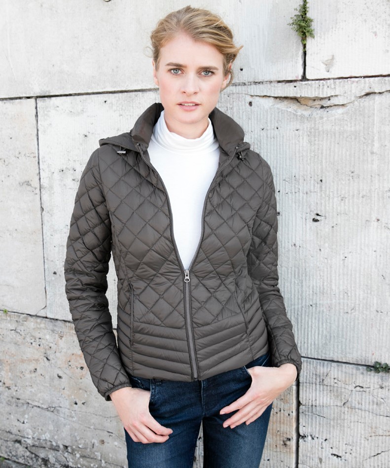 Angela S | Network Model Agency