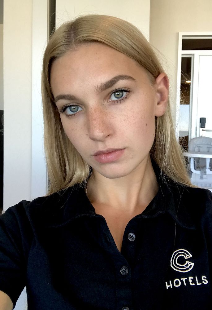 Elouise P | Network Model Agency