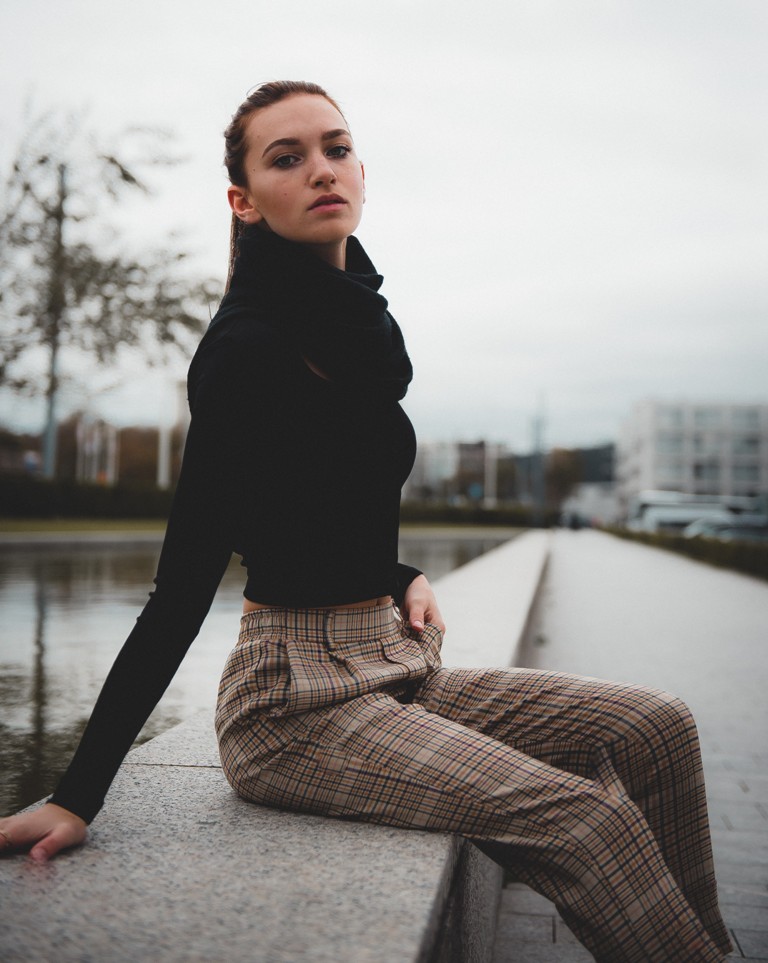 Elouise P | Network Model Agency