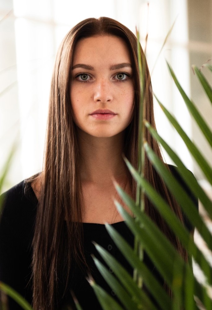 Elouise P | Network Model Agency