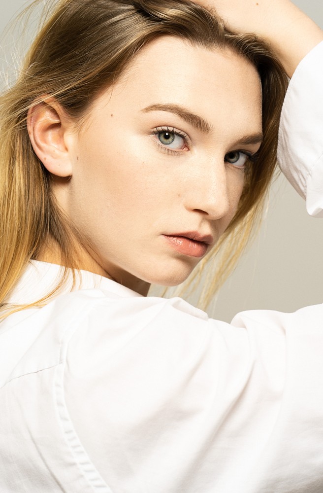 Elouise P | Network Model Agency