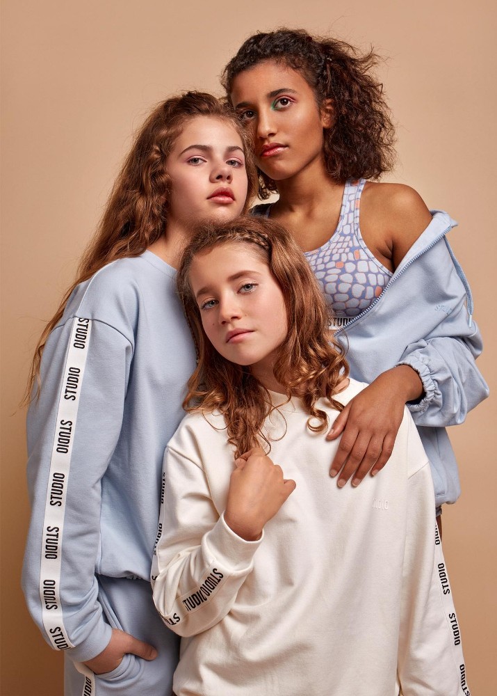 Ella D | Network Model Agency