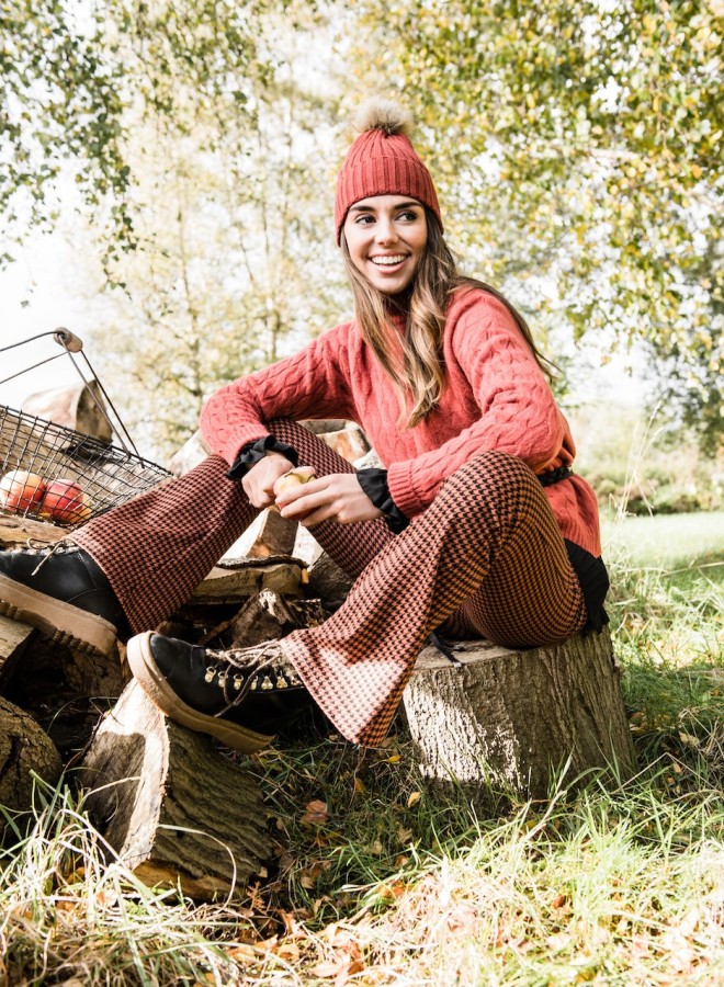 Tess M | Network Model Agency