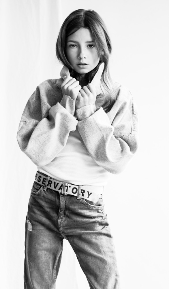 Mila vG | Network Model Agency