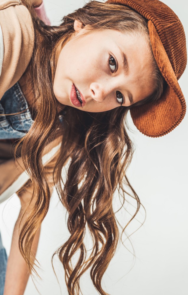 Mila vG | Network Model Agency