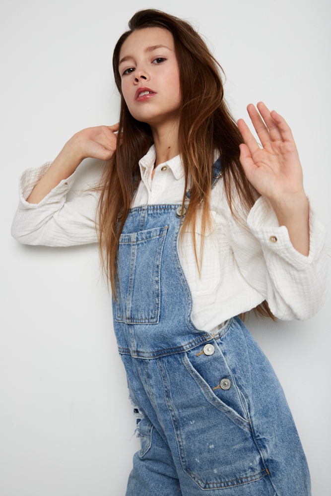 Mila vG | Network Model Agency