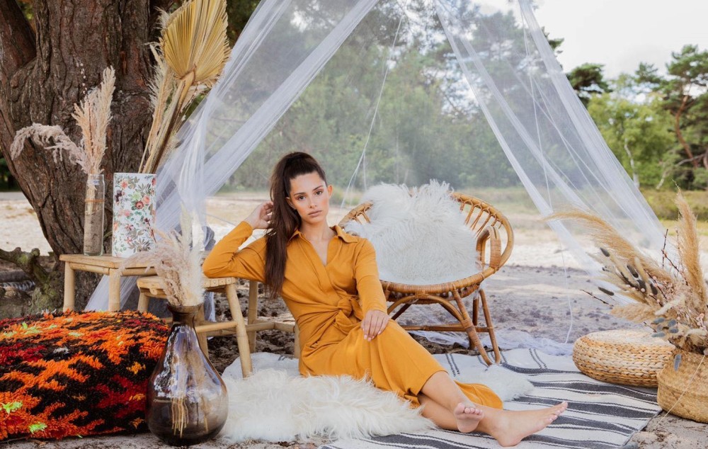 Julie H | Network Model Agency