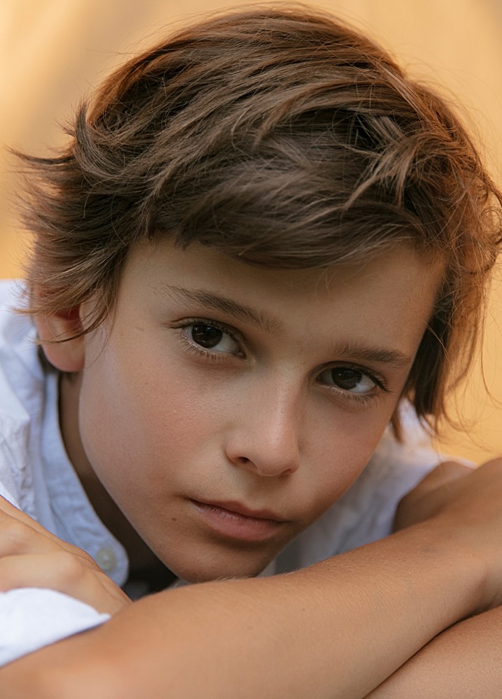 Oscar V | Network Model Agency